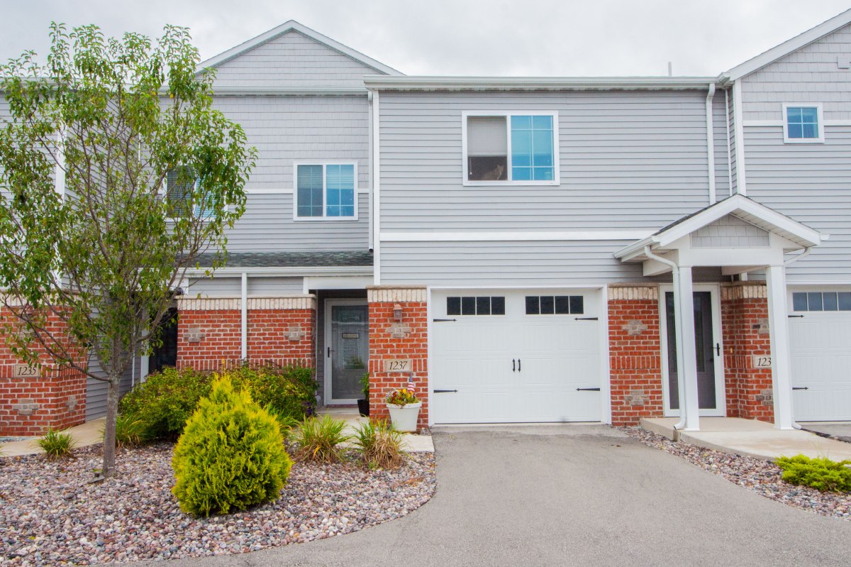 Design-forward Rentals – Expedite Management