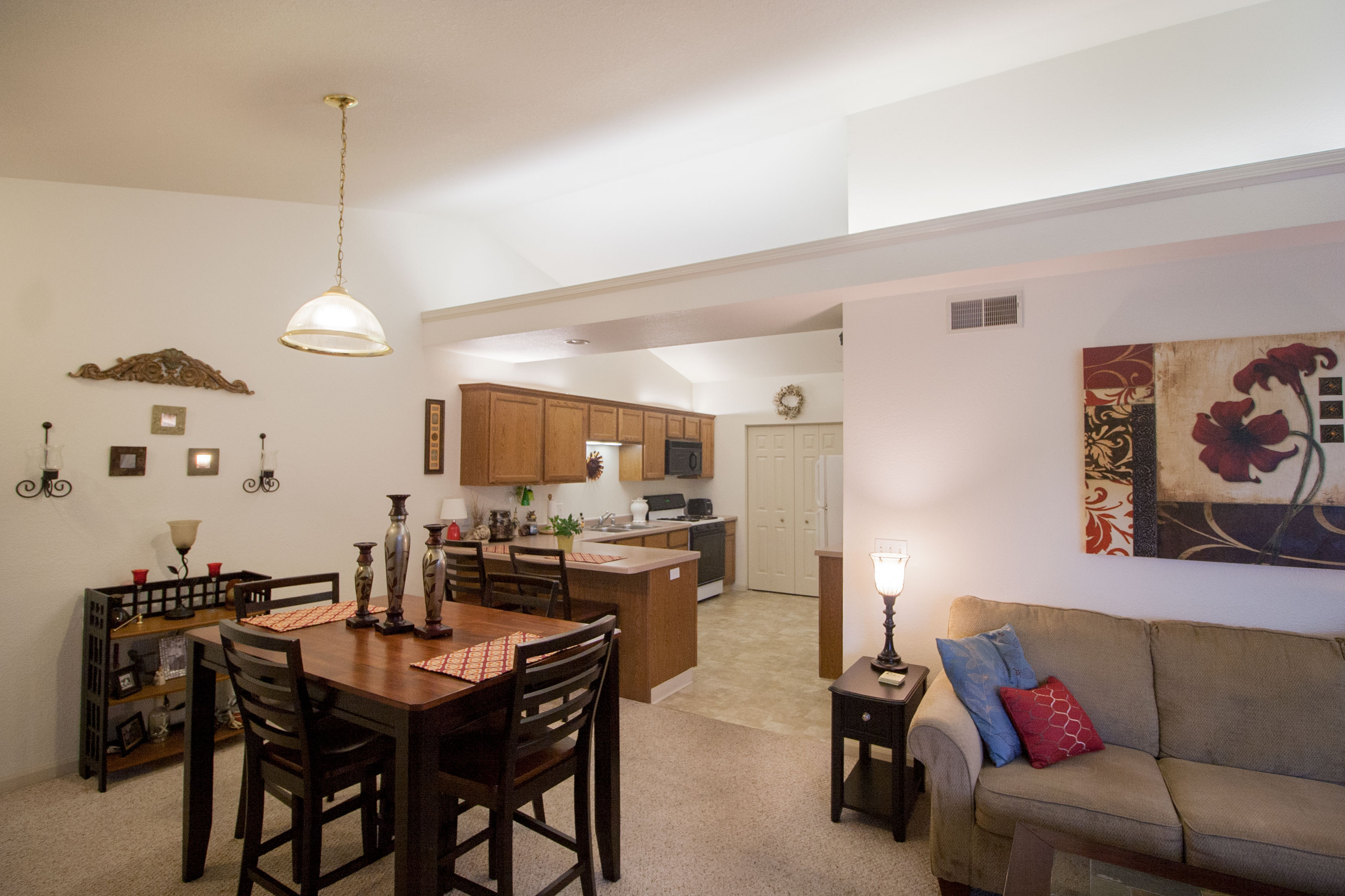 Design-forward Rentals – Expedite Management